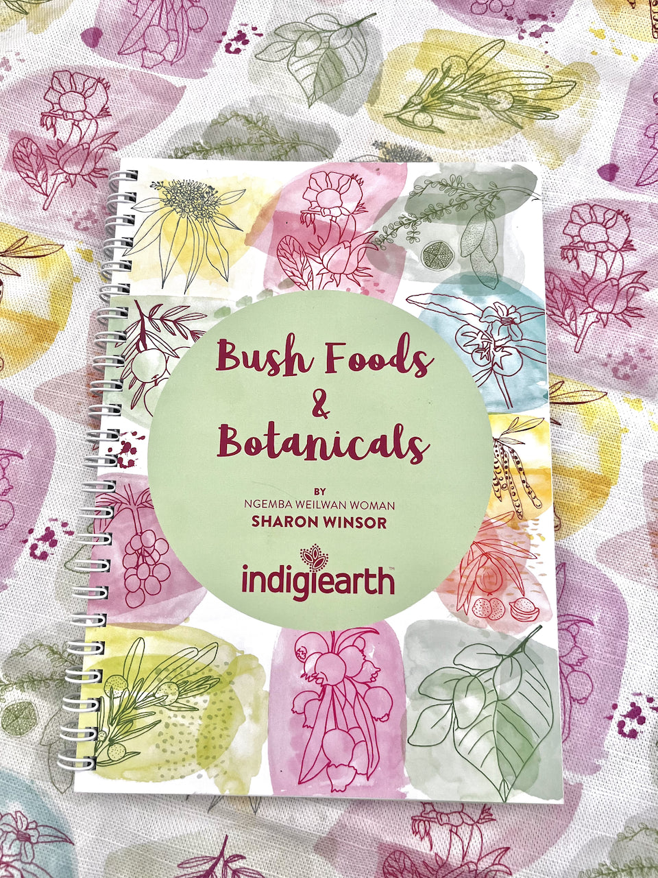 Bush Foods & Botanical Book – Indigiearth